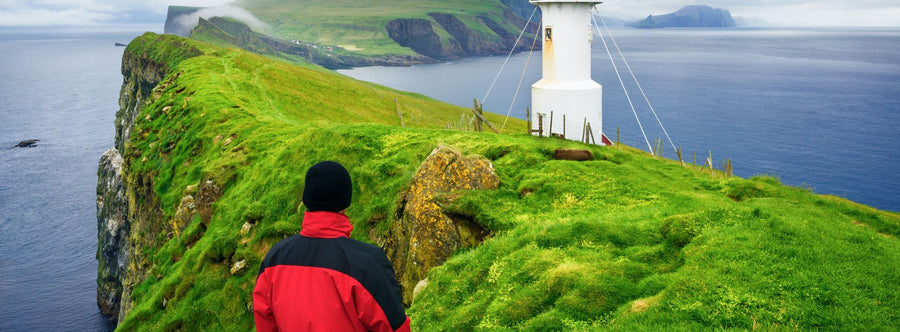 How much do lighthouse keepers make?